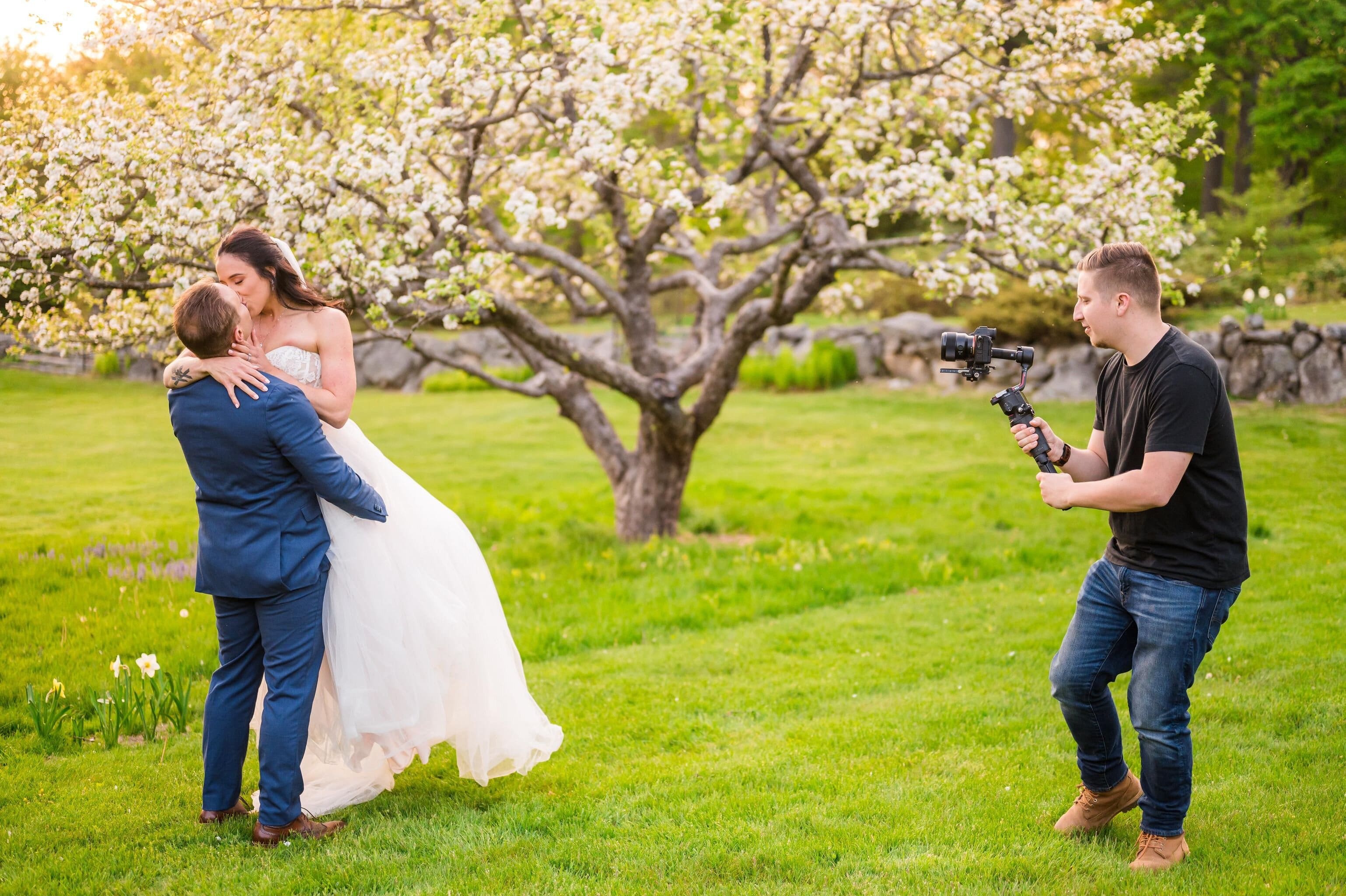 The Only Wedding Vendors Checklist You'll Need - wedeverything.com